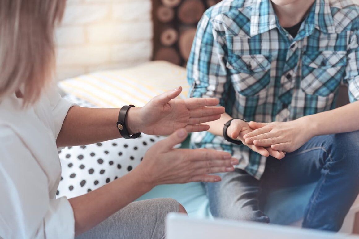 Avoidant Personality Disorder vs Social Anxiety: What Is the Difference ...