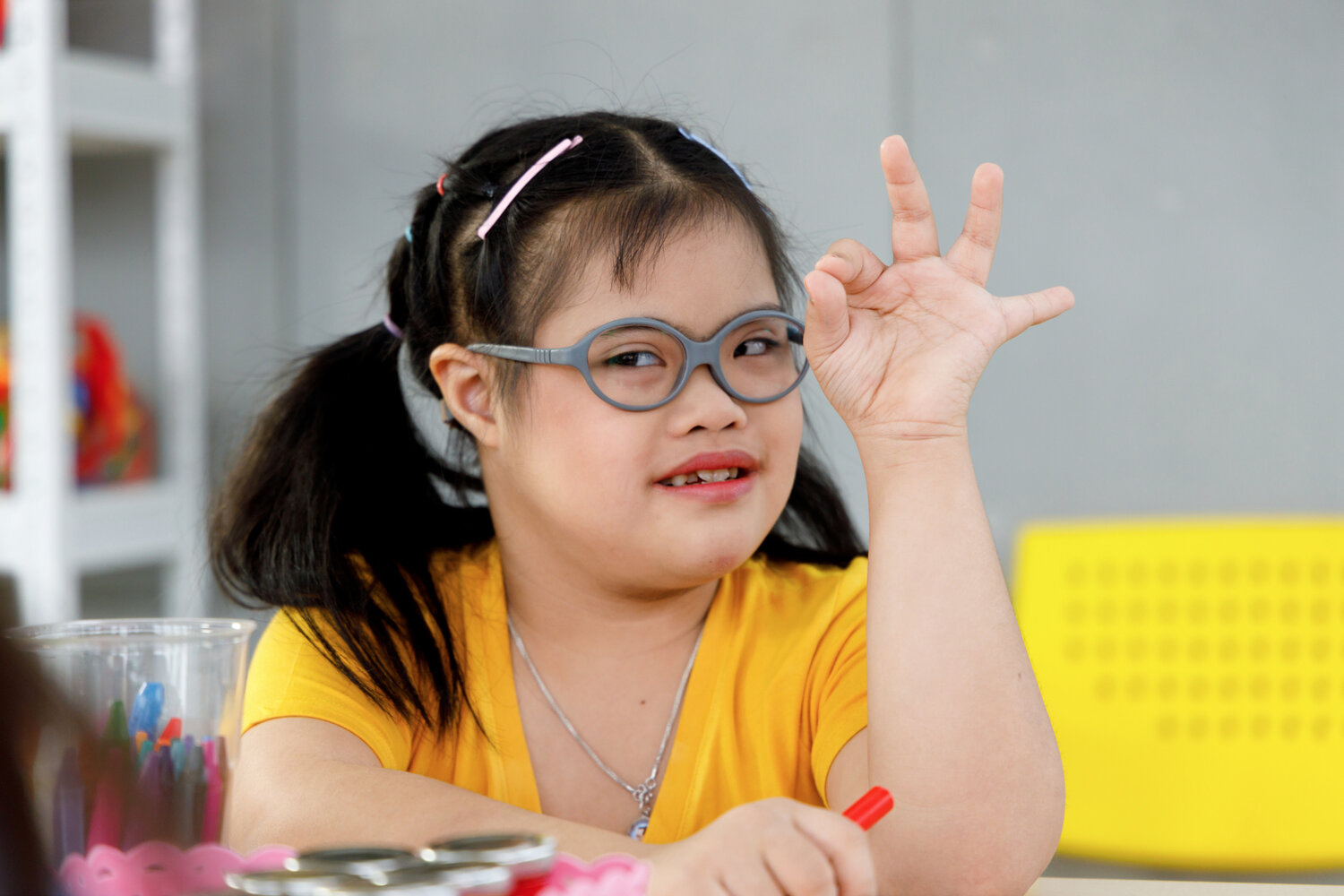 DOWN SYNDROME VS AUTISM: WHAT ARE THE DIFFERENCES? - Psychmoments Blog