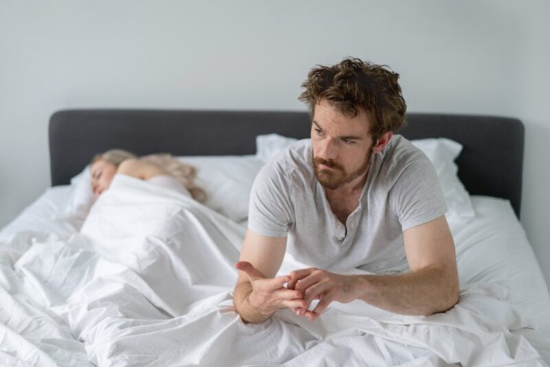 Why Do Men Twitch in Their Sleep? Causes, Symptoms & Tips ...